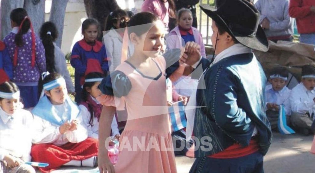 La enseñanza del folclore será obligatoria en todo el país – Tostado ...